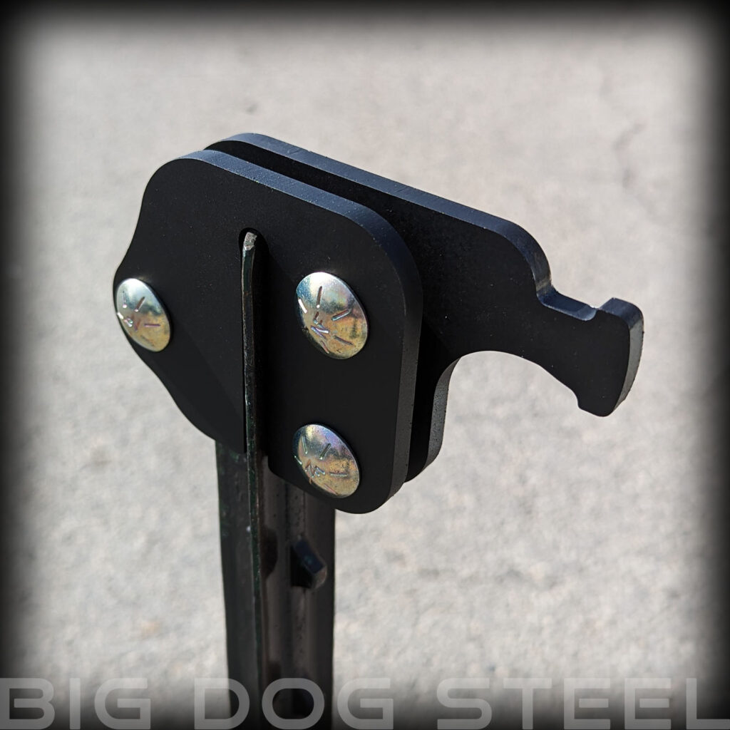 Rimfire Twist-Lock T-Post Bracket - BIG DOG STEEL